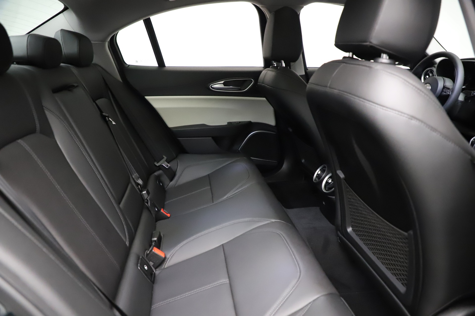 New 2021 Alfa Romeo Giulia Q4 For Sale (Special Pricing) | Alfa Romeo ...